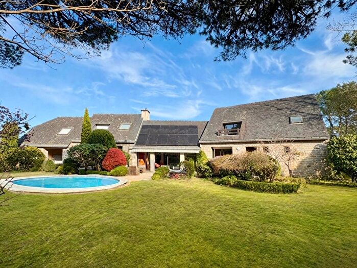 Maison à vendre - Ploemel - 9 pièces - 5 chambres