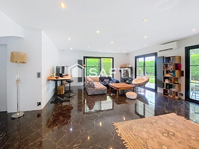 Maison à vendre - Mérignac, Beutre - 6 pièces - 4 chambres