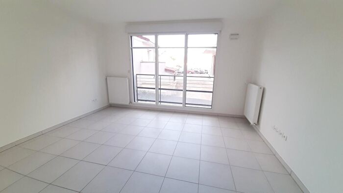 Appartement à louer - Maisons-Alfort, Charentonneau - 2 pièces - 1 chambre