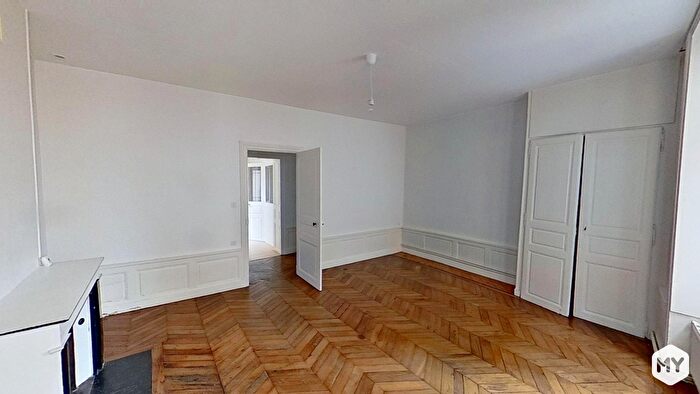 Appartement à louer - Clermont-Ferrand, Delille, Cathédrale, La Gare - 2 pièces - 1 chambre