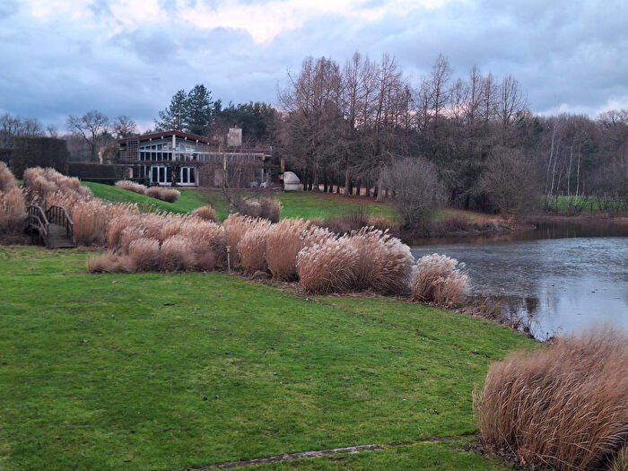 Maison à vendre - Vitry-aux-Loges - 10 pièces - 4 chambres