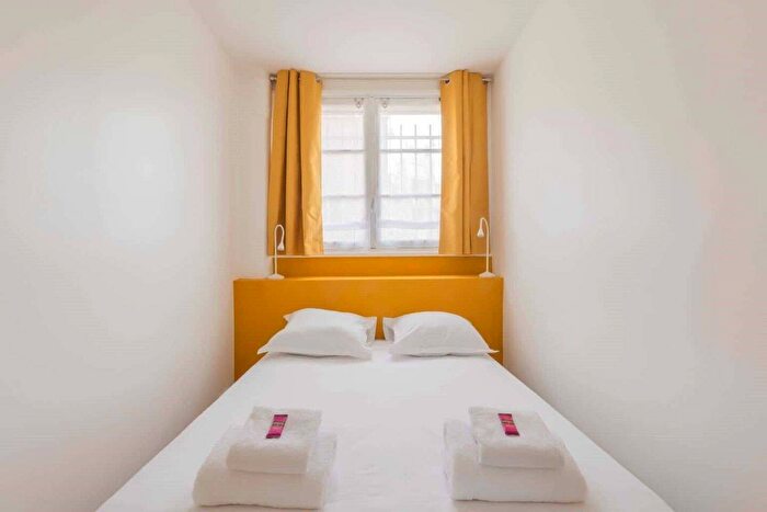 Appartement à louer - Pereire-Malesherbes, Paris ème arrondissement - 3 pièces - 2 chambres