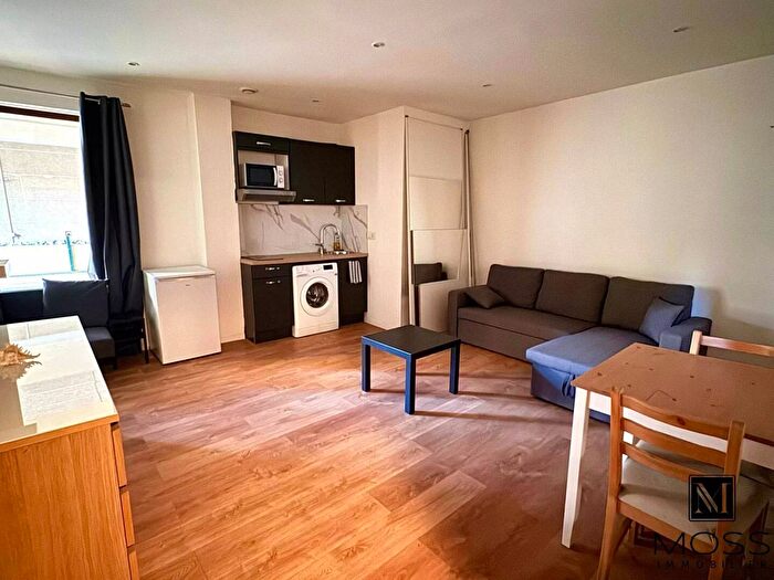 Appartement à louer - Mantega, Nice - 1 pièce