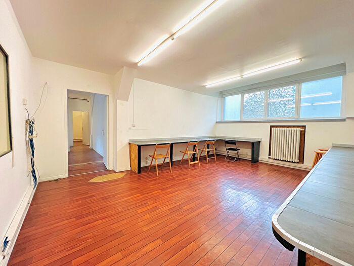 Appartement à louer - Ivry-sur-Seine, Petit Ivry - 5 pièces