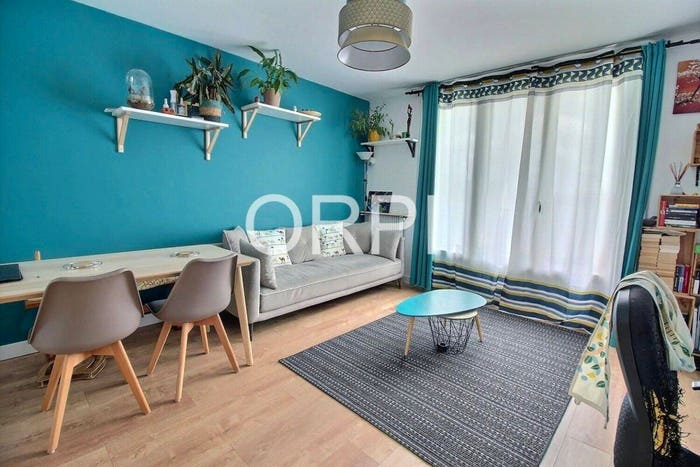 Centre Ville, Viry-Châtillon : Appartement 3 pièces à louer