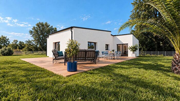 Maison 5 pièces à Maisons, à vendre