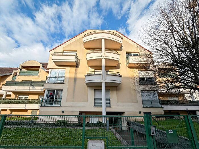 Appartement à louer - Ermitage-Nacelle Papeterie, Corbeil-Essonnes - 2 pièces - 1 chambre