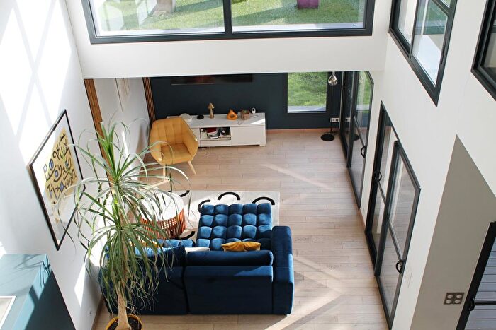 Maison à louer - Quartiers Sud-Ouest, Sacrés Coeurs - 7 pièces - 4 chambres