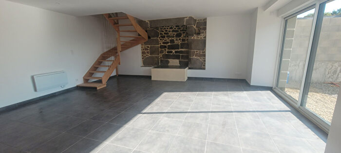 Maison à louer - Meillac - 4 pièces - 3 chambres