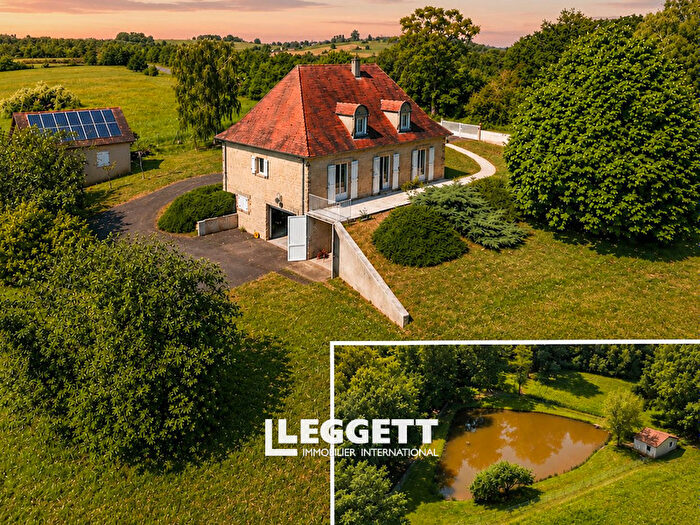 Beauregard-de-Terrasson : Maison 7 pièces à vendre