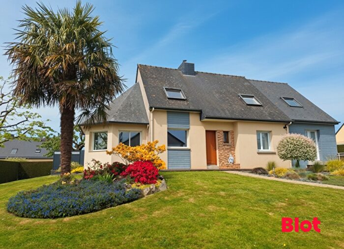 Maison 8 pièces à vendre à Sens-de-Bretagne