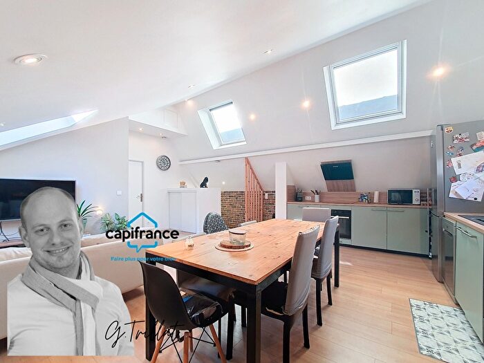 Maison à vendre - Saint-Clair-de-la-Tour - 5 pièces - 3 chambres