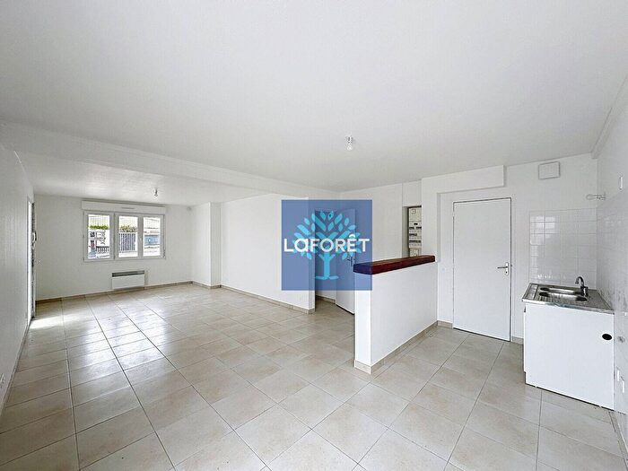 Appartement à louer - Cerny - 2 pièces - 1 chambre