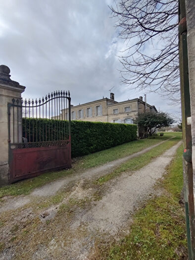 Maison à vendre - Nantillé - 11 pièces - 4 chambres