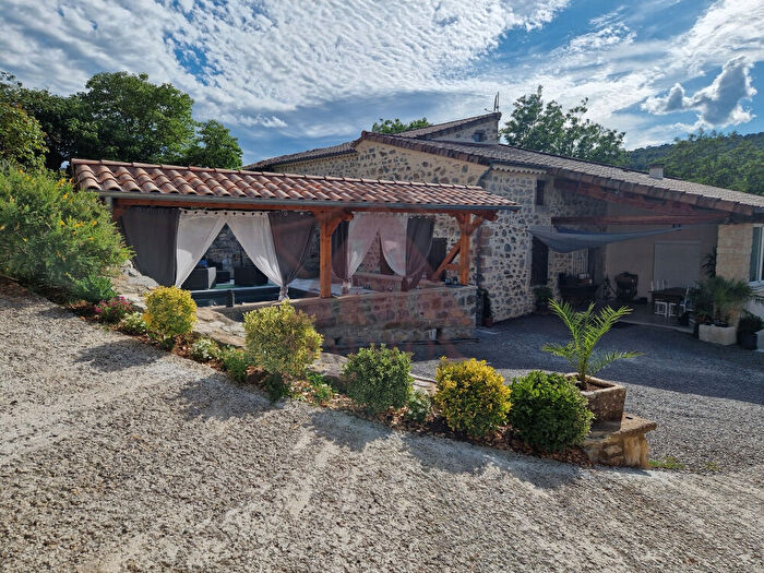 Saint-Paul-le-Jeune - Maison 7 pièces à vendre