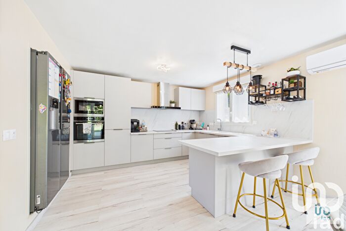 Maison à vendre - Publier - 7 pièces - 4 chambres