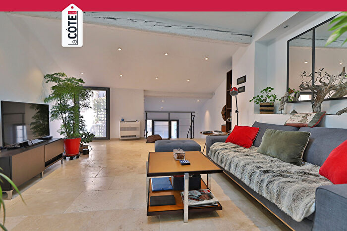 Maison à vendre - LIsle-sur-la-Sorgue, Centre-ville - 3 pièces - 2 chambres