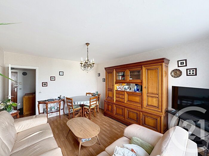 Appartement à vendre - Saint-Denis, Péri, Langevin, Stalingrad, Politzer - 3 pièces - 2 chambres