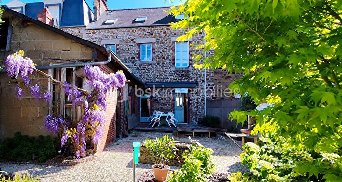 Maison à vendre - Fougères, Centre-ville, Urbanistes - 8 pièces - 5 chambres