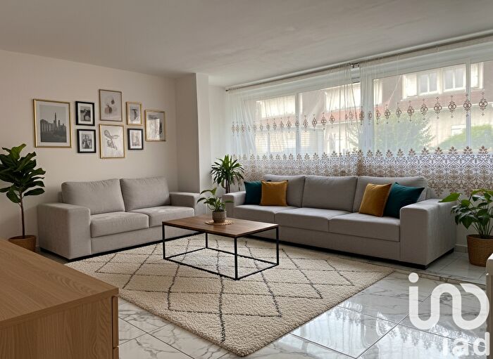 Appartement à vendre - Saint-Jean-de-la-Ruelle, Trois Fontaines, Petite Espère, Clémenceau - 5 pièces - 4 chambres