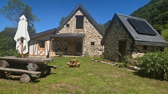 Maison 5 pièces à vendre à Ercé