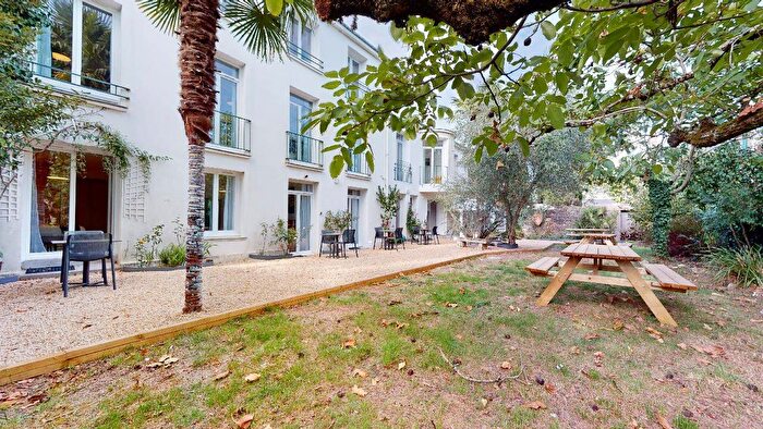 Appartement à louer - Jardin des Plantes, Nantes - 1 pièce - 15 chambres