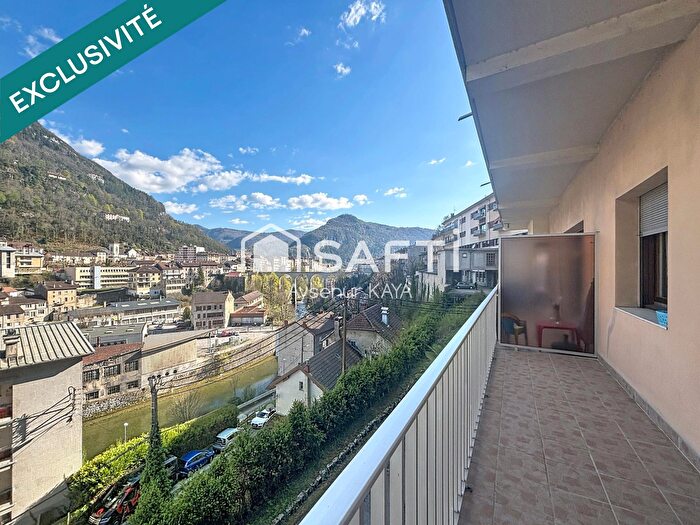 Appartement 3 pièces à Saint-Claude, à vendre