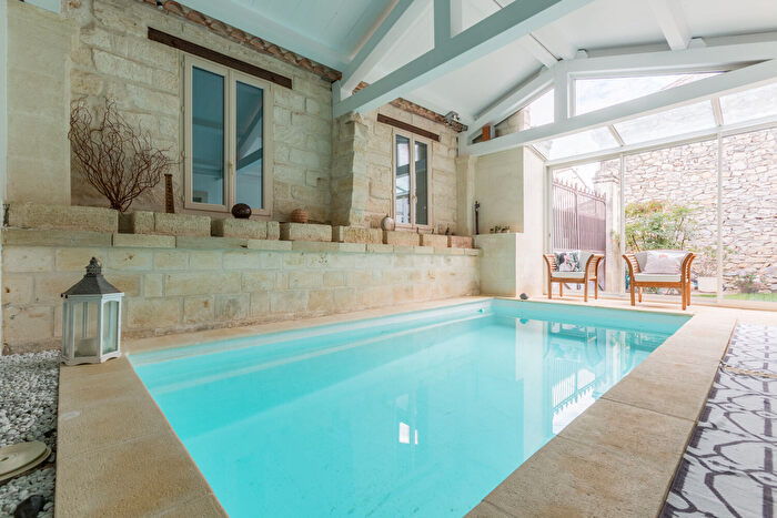 Maison à vendre - Saint-Laurent-dAigouze - 7 pièces - 5 chambres