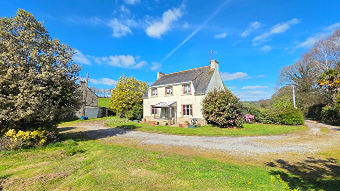 Maison à vendre - Edern - 6 pièces - 4 chambres
