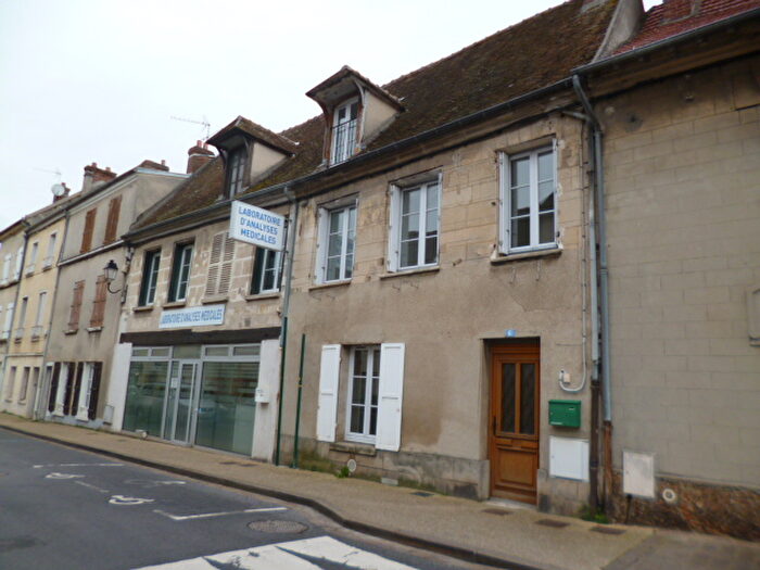 Marines : Maison 3 pièces à louer