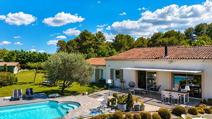 Maison 5 pièces à Pourrières, à vendre