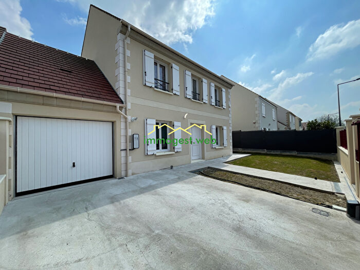 Maison à vendre - Neuilly-en-Thelle - 6 pièces - 4 chambres