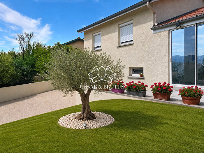 Maison 8 pièces à vendre - Saint-Clair-du-Rhône