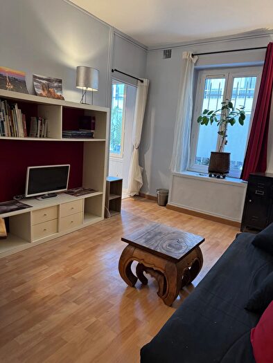 Paris 18ème, Grandes Carrières, Clichy : Appartement 1 pièce à vendre