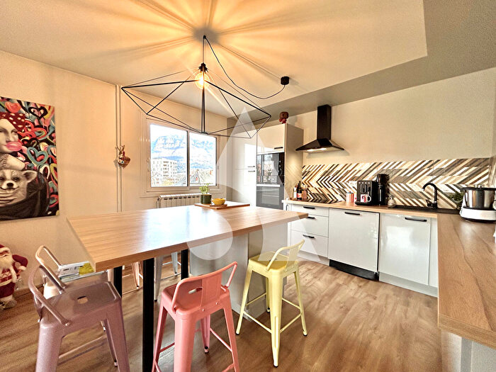 Appartement à vendre - La Ravoire - 4 pièces - 3 chambres