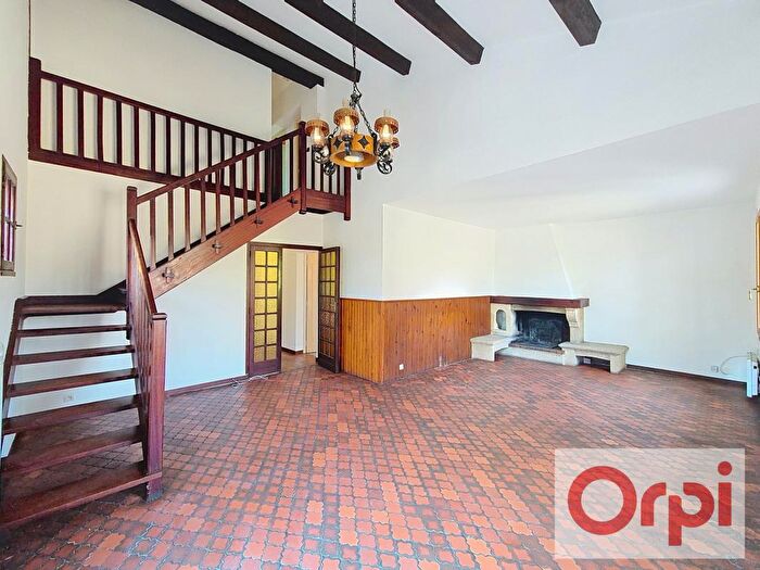 Maison 4 pièces à Larra, à vendre