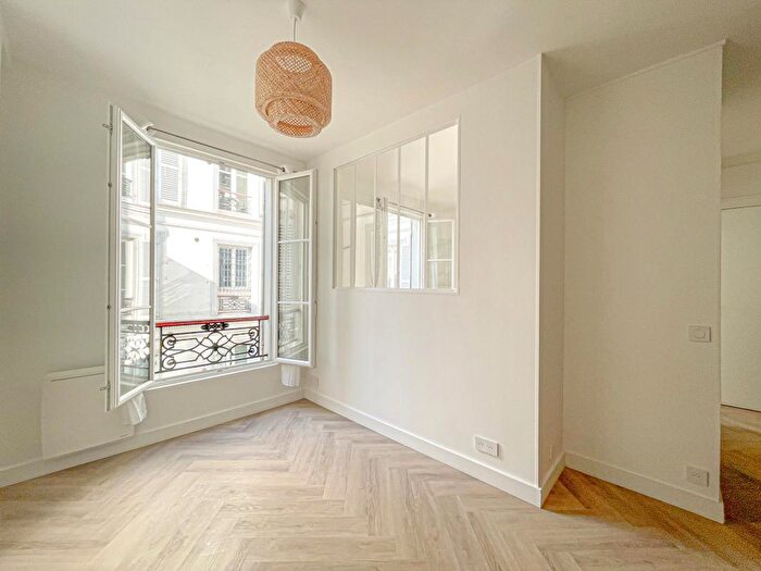 Appartement à vendre - Paris e , Saint-Vincent de Paul, Lariboisière - 2 pièces - 1 chambre