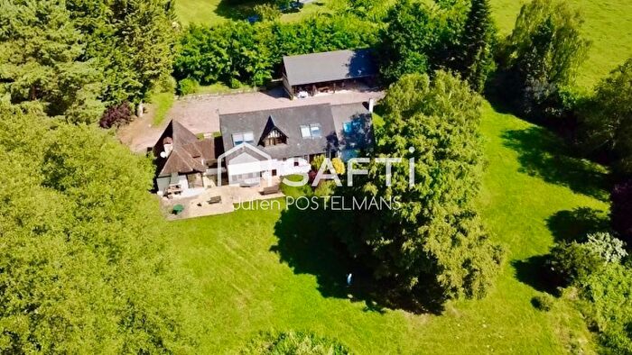 Lisieux, Trevett, Quatre Sonnettes : Maison 9 pièces à vendre