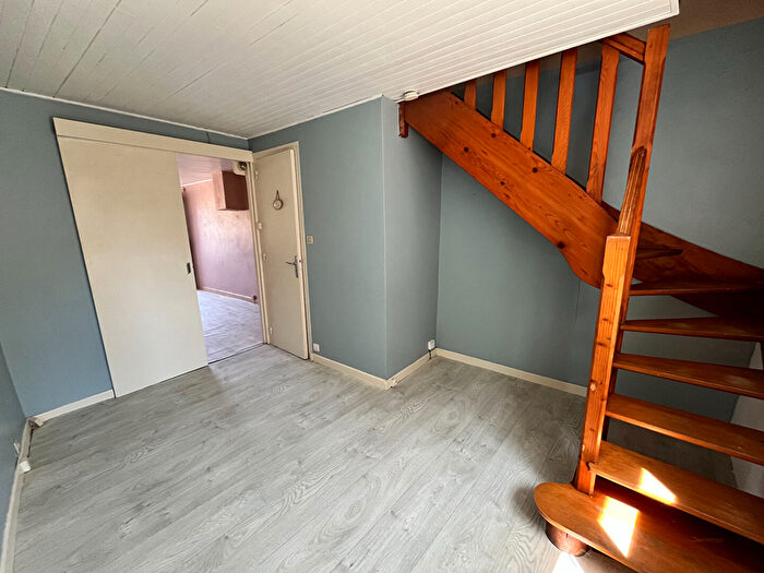 Maison à louer - Saint-Cyr-les-Vignes - 3 pièces - 1 chambre