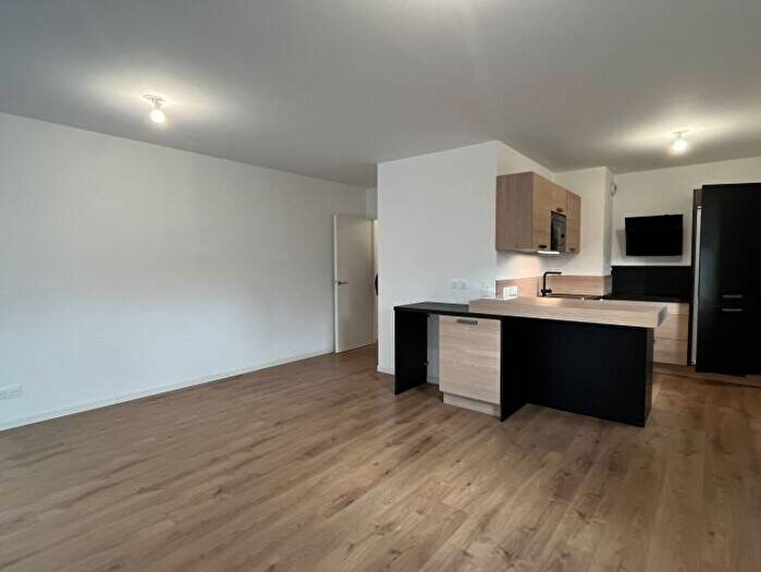 Appartement à louer - Centre-Gare, Chantilly - 3 pièces - 2 chambres