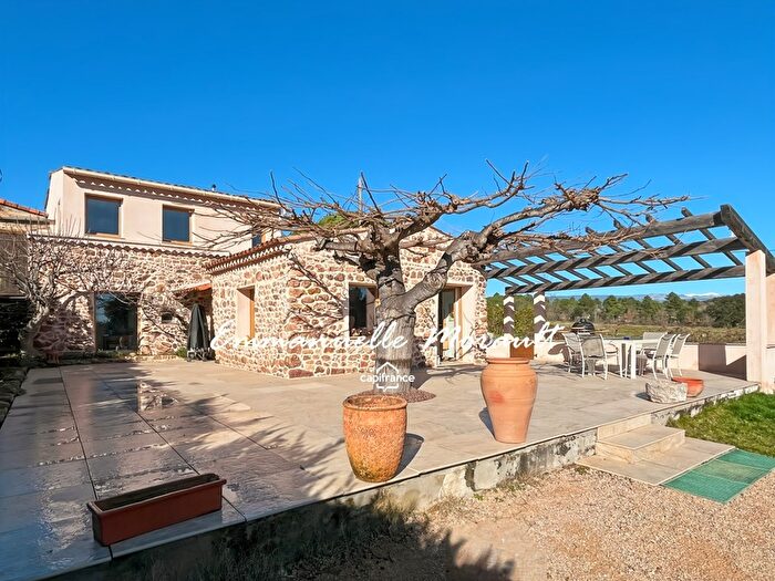 Bagnols-en-Forêt : Maison 4 pièces à vendre