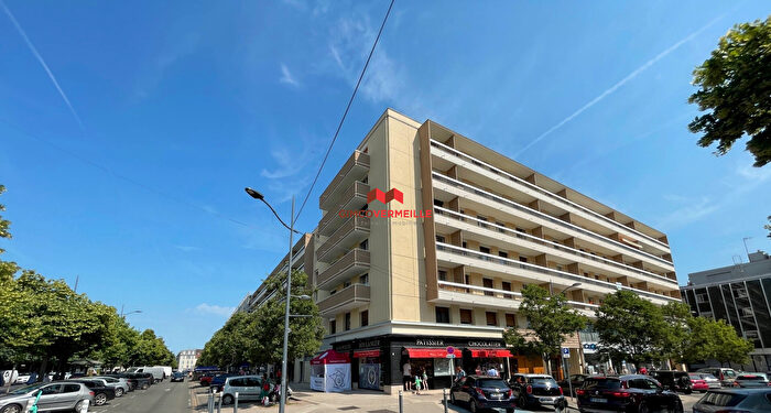Appartement 4 pièces à Poissy, Centre-ville, à vendre