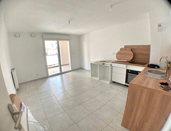 Cinq Avenues, Marseille 4ème arrondissement : Appartement 2 pièces à louer