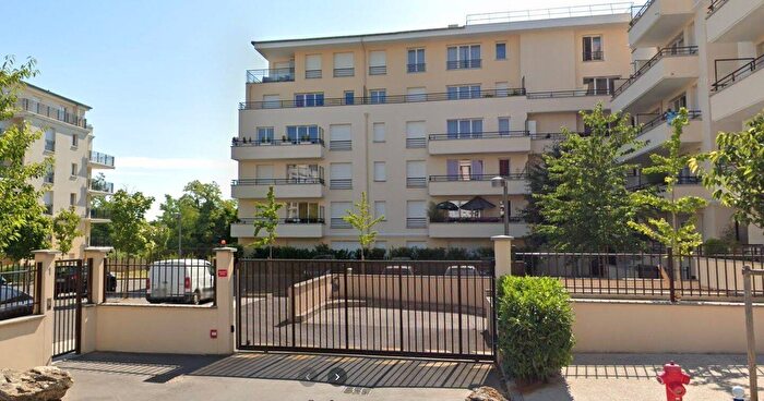 Appartement à louer - Pressoir-Prompt-Bas Coudray, Corbeil-Essonnes - 3 pièces - 2 chambres