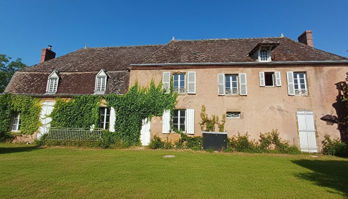 Cluis : Maison 8 pièces à vendre