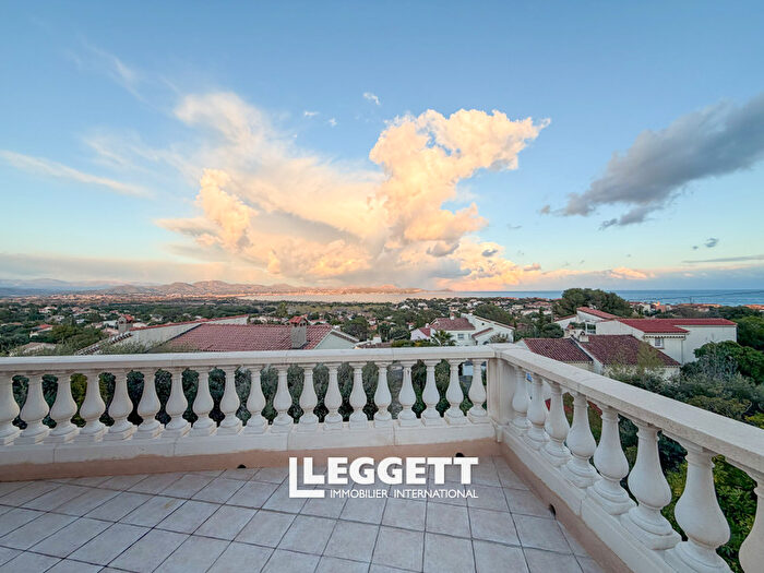 Maison à vendre - Fréjus, La Tour de Mare - 10 pièces - 7 chambres