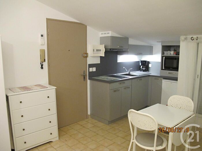 Appartement 2 pièces à Bagnols-sur-Cèze, Centre-ville, à louer