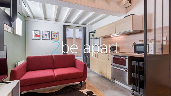 Appartement à louer - Pentes de la croix-rousse, Lyon er arrondissement - 2 pièces - 1 chambre