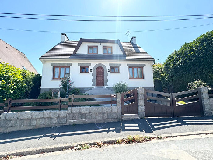 Maison à vendre - Sarcelles, Village, Chauffour - 7 pièces - 5 chambres