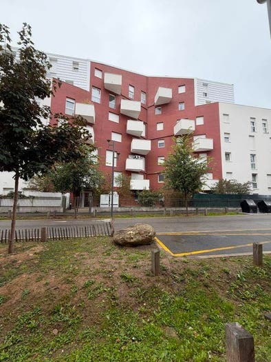 Maison Blanche, Neuilly-sur-Marne : Appartement 1 pièce à louer